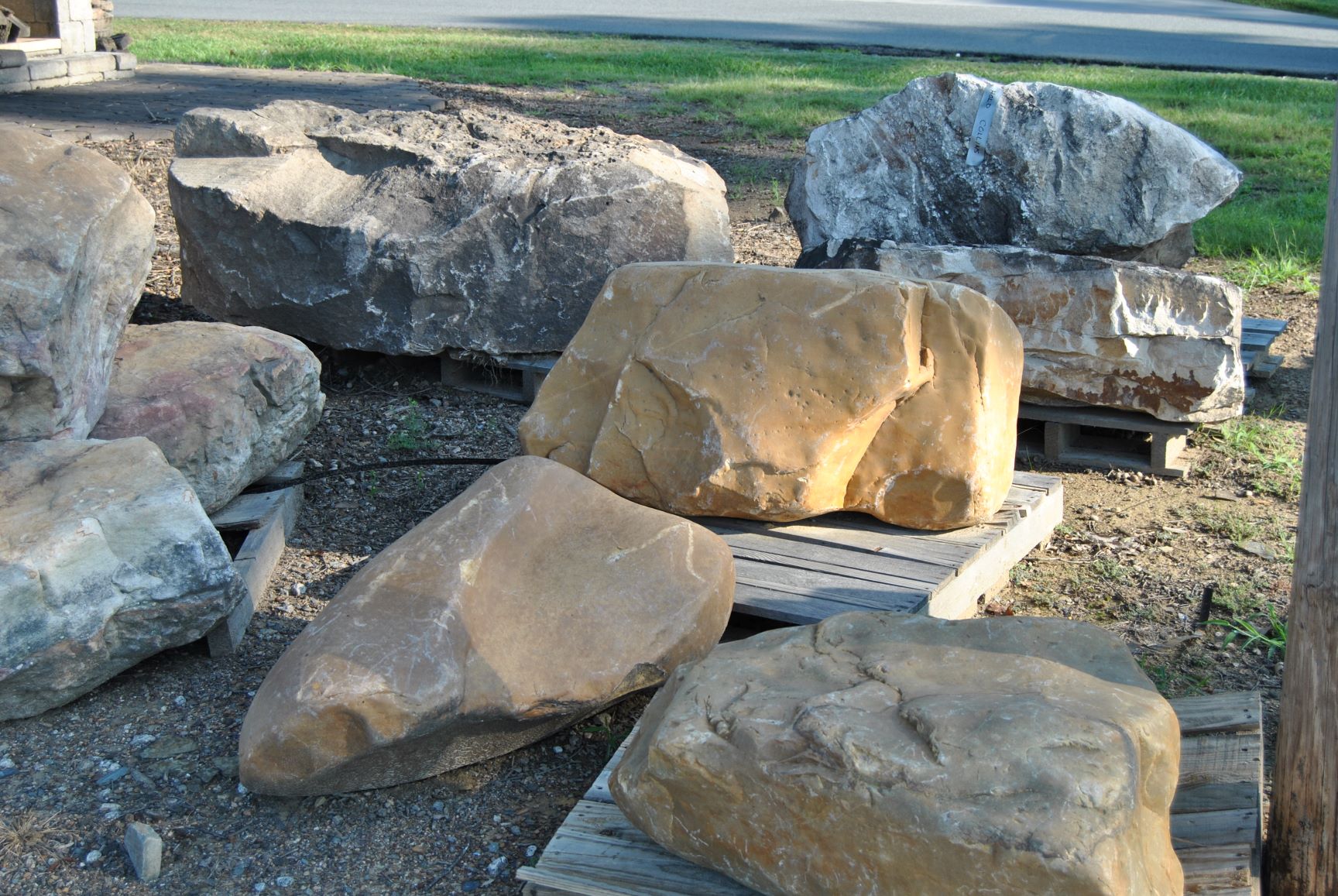 Large Decorative Boulders | Rocky River Materials